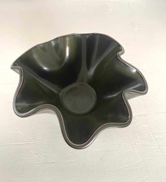 Sculptural Ceramic Wave Bowl - Small – www.laabode.com.au